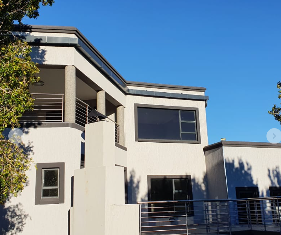 CUSTOM BOX GUTTERS - Gutterzone